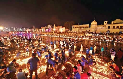Ayodhya celebrates Ram's homecoming, lights 5.84 lakh diyas to break ...