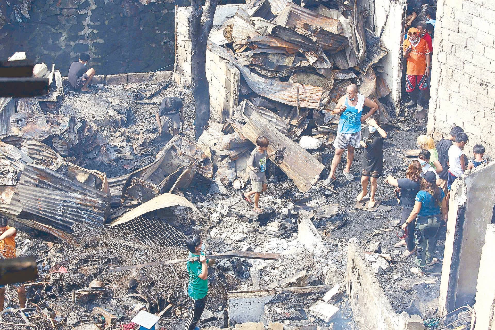 100 families homeless in QC fire