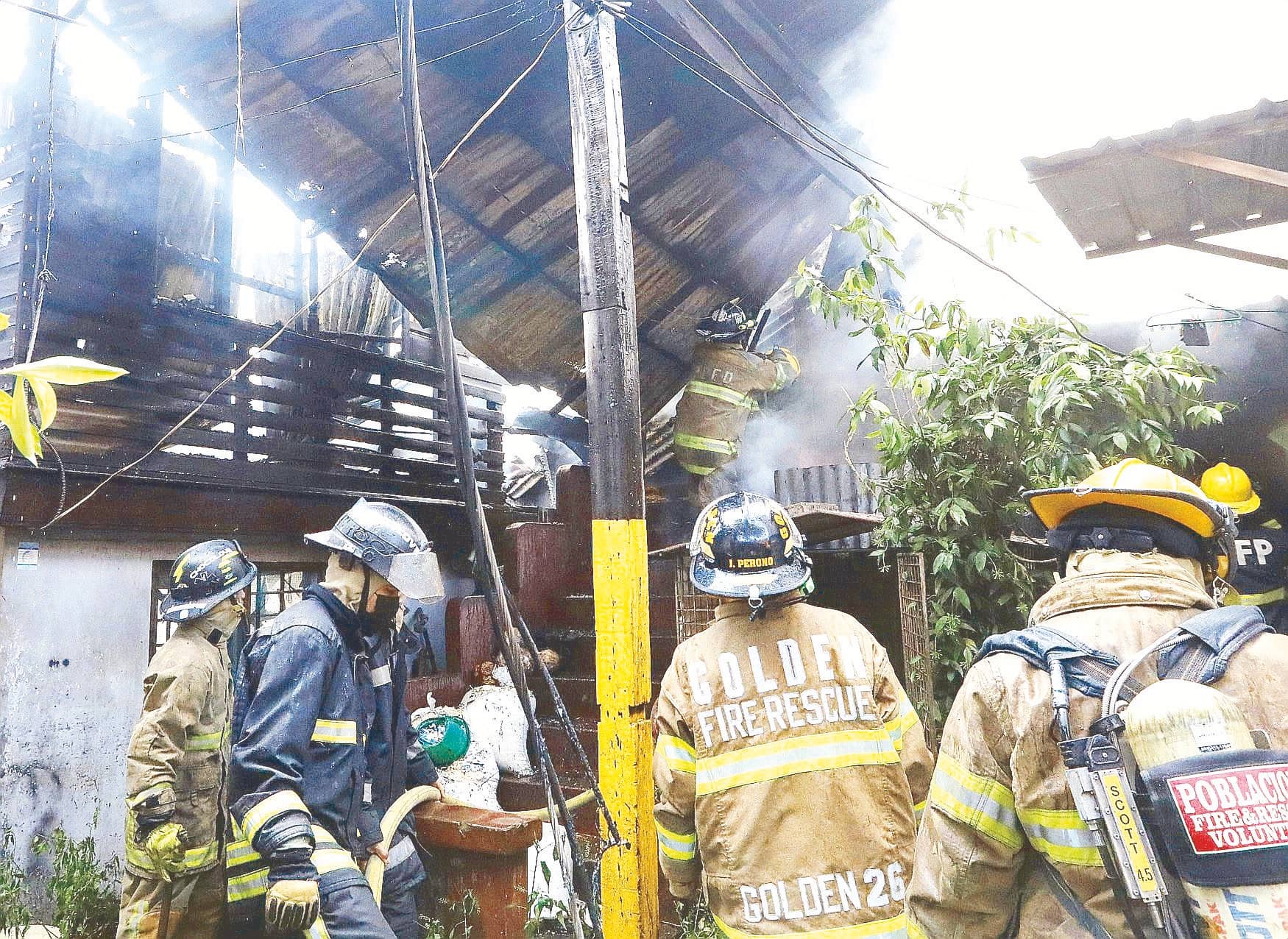 2 hurt, 30 families homeless in Sta. Ana fire | The Philippine Star ...