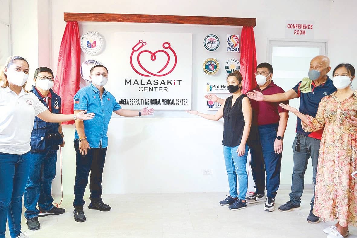 Go Opens Malasakit Center In Tandag | The Philippine Star - Newspaper ...