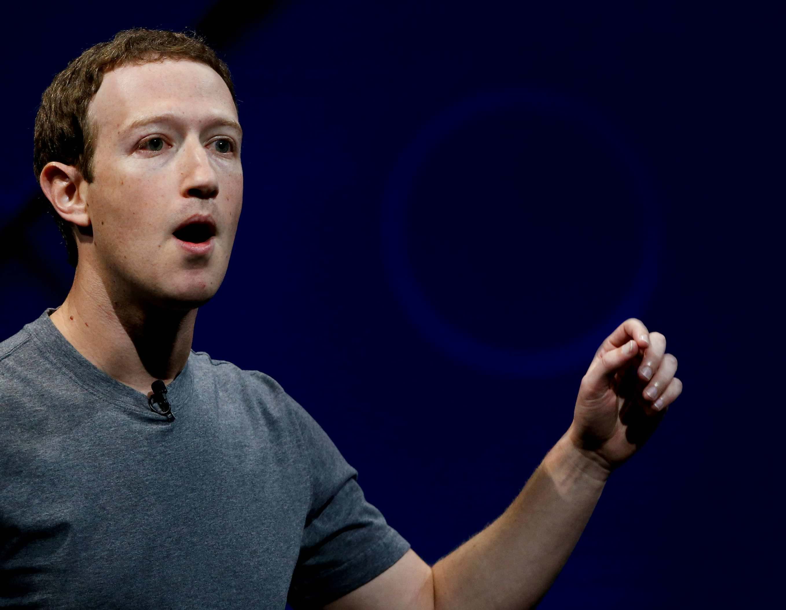 Facebook CEO Defends Advertising-Supported Business Model