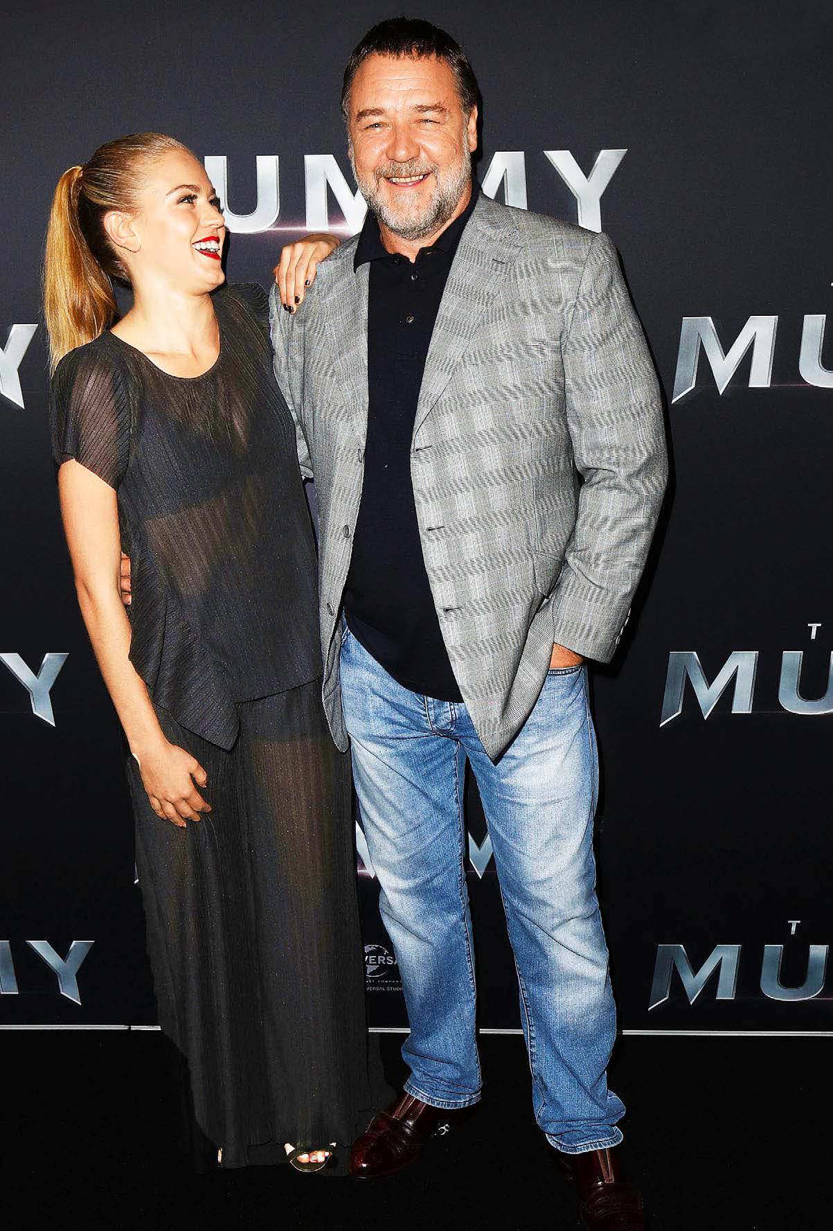 Meet Russell Crowe s 4 Billion Girlfriend 